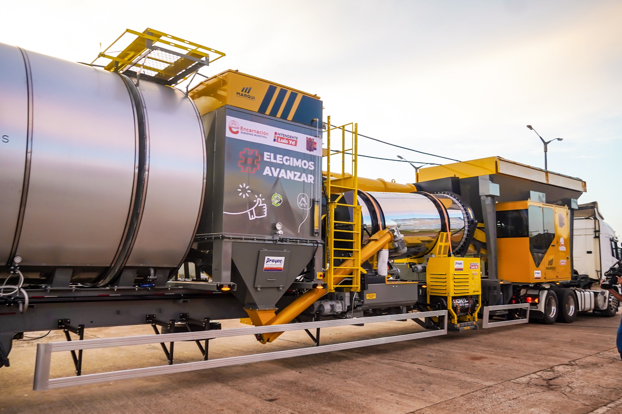 ENCARNACIÓN AVANZA CON UN PLAN INTEGRAL DE ASFALTADO - Municipalidad de Encarnación