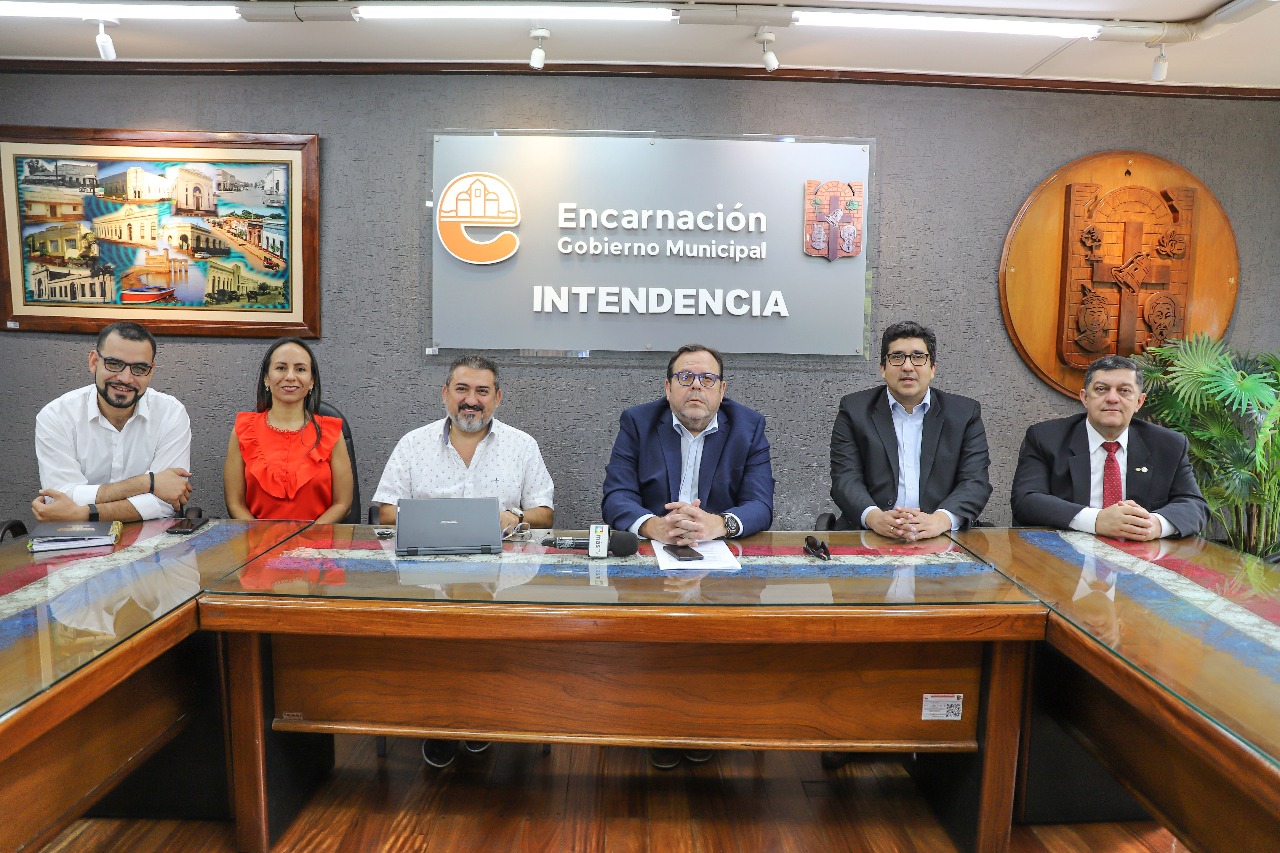 AVANZAN GESTIONES PARA LA TRANSFERENCIA DEL AEROPUERTO DE ENCARNACIÓN - Municipalidad de Encarnación